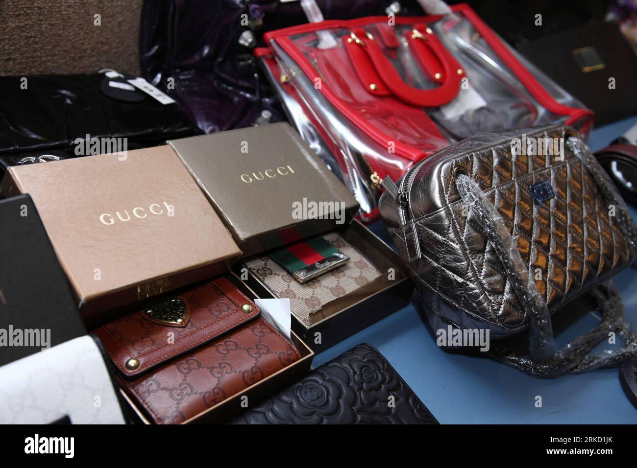 China counterfeit goods hi-res stock photography and images - Alamy
