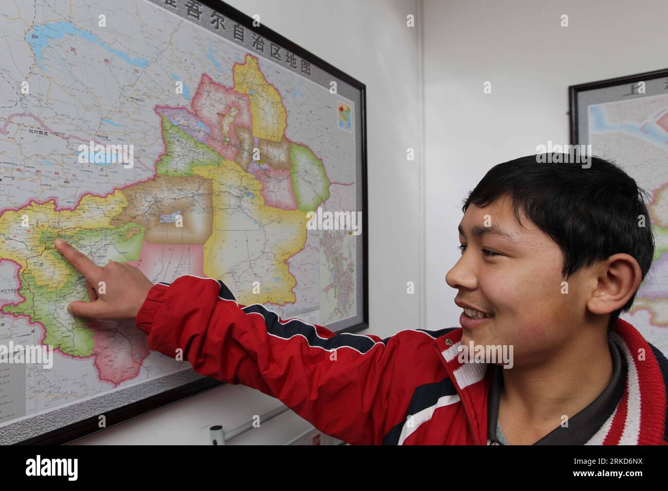 2010 china map hi-res stock photography and images - Alamy