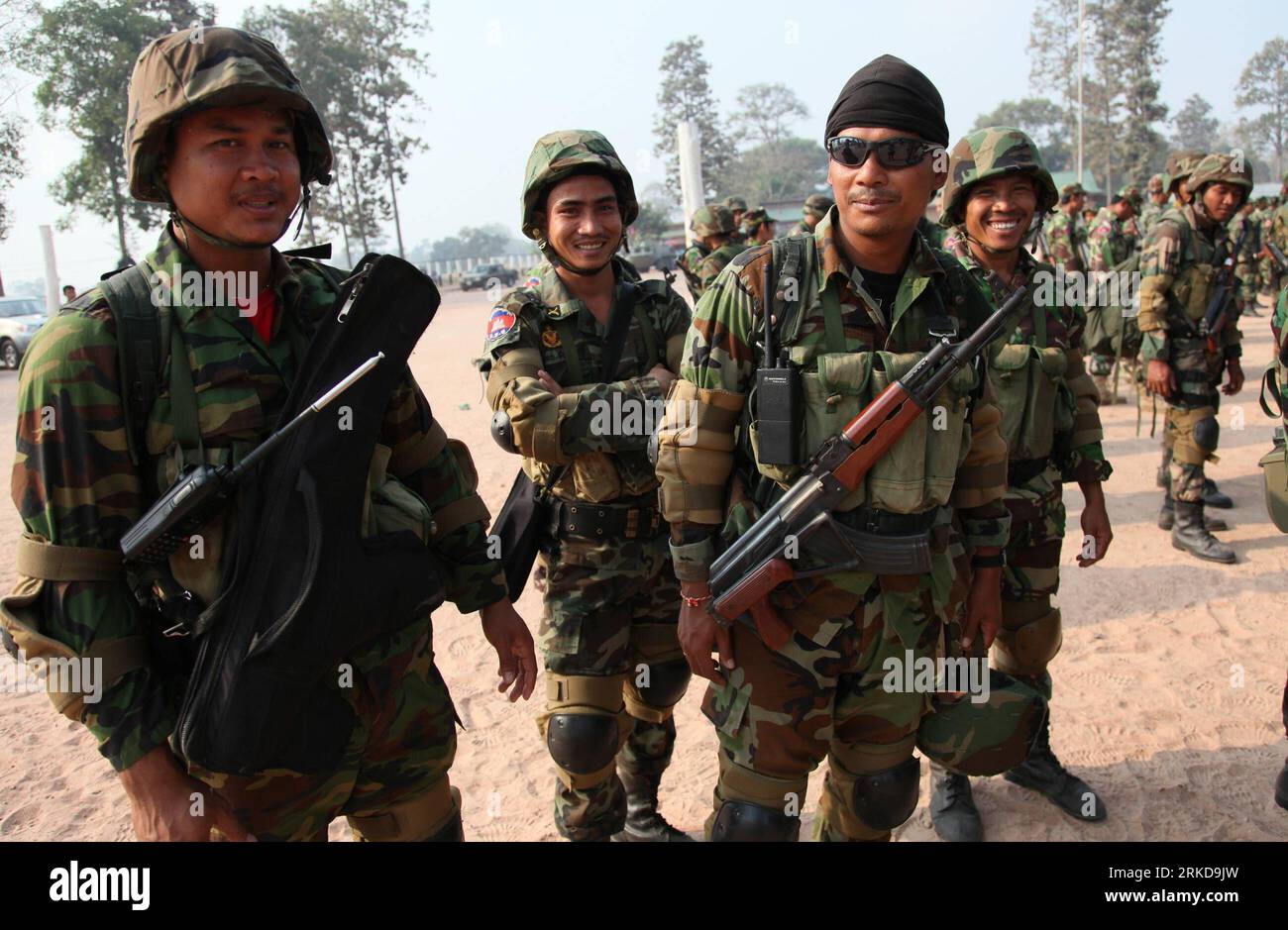 Cambodian troops hi-res stock photography and images - Alamy