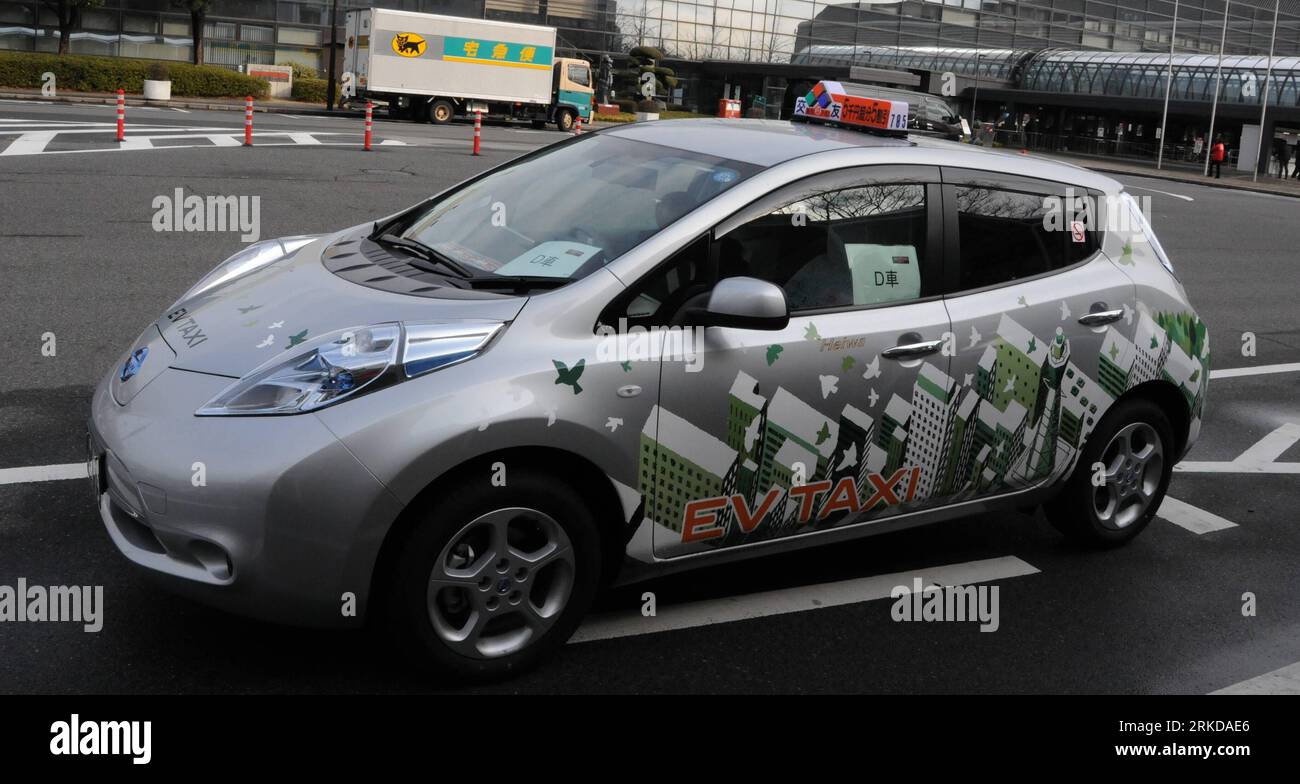 Power driven vehicle hi-res stock photography and images - Alamy