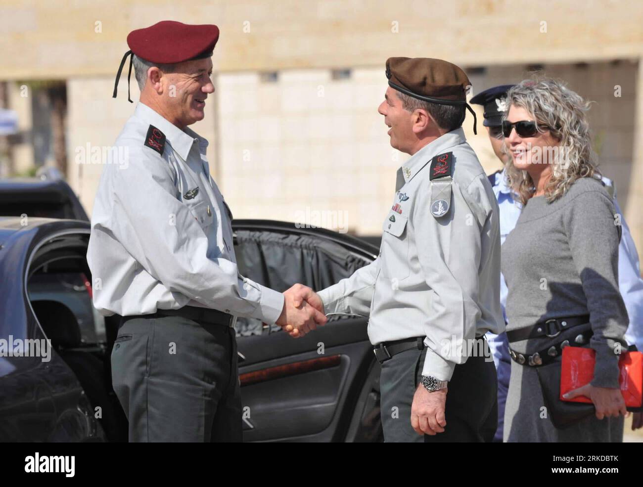 Benny gantz handover hi-res stock photography and images - Alamy