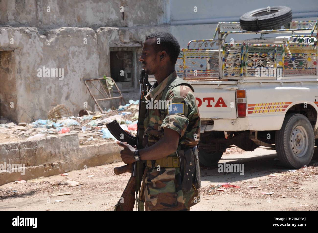 Somali soldier hi-res stock photography and images - Alamy