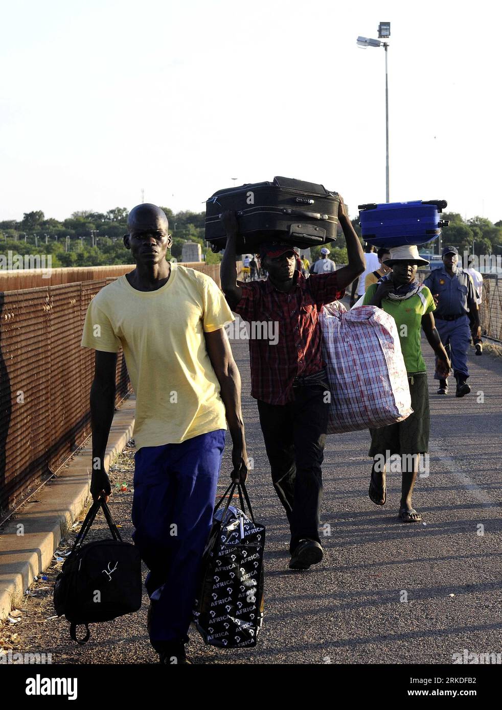 Beit bridge hi-res stock photography and images - Alamy