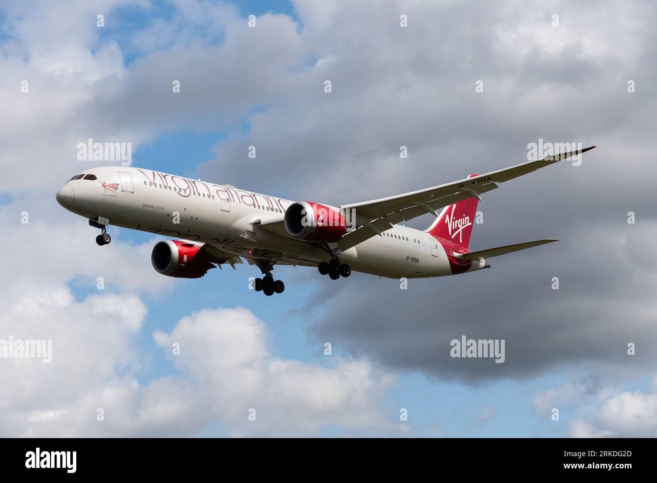 Virgin Atlantic Airways Boeing 787-9 Dreamliner jet airliner plane G ...