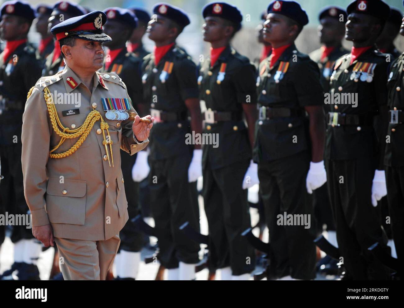 Bangladeshi army chief hi-res stock photography and images - Alamy