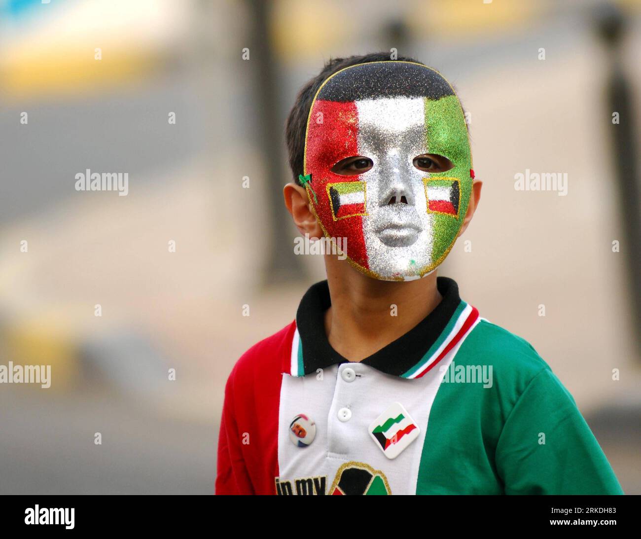 KUWAIT CITY, Feb. 24, 2011 Xinhua -- A Kuwaiti boy is seen dressed in ...