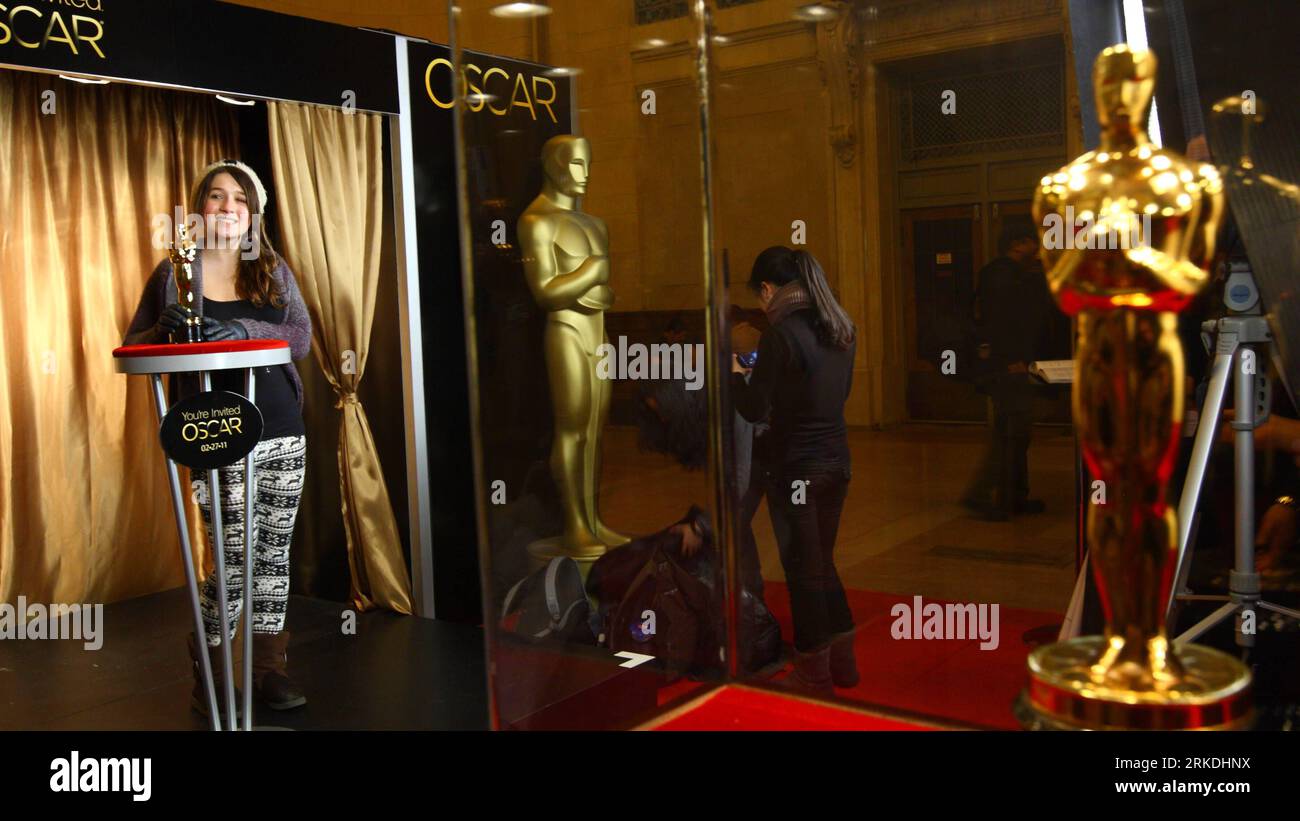 Oscar awards and fans hi-res stock photography and images - Alamy