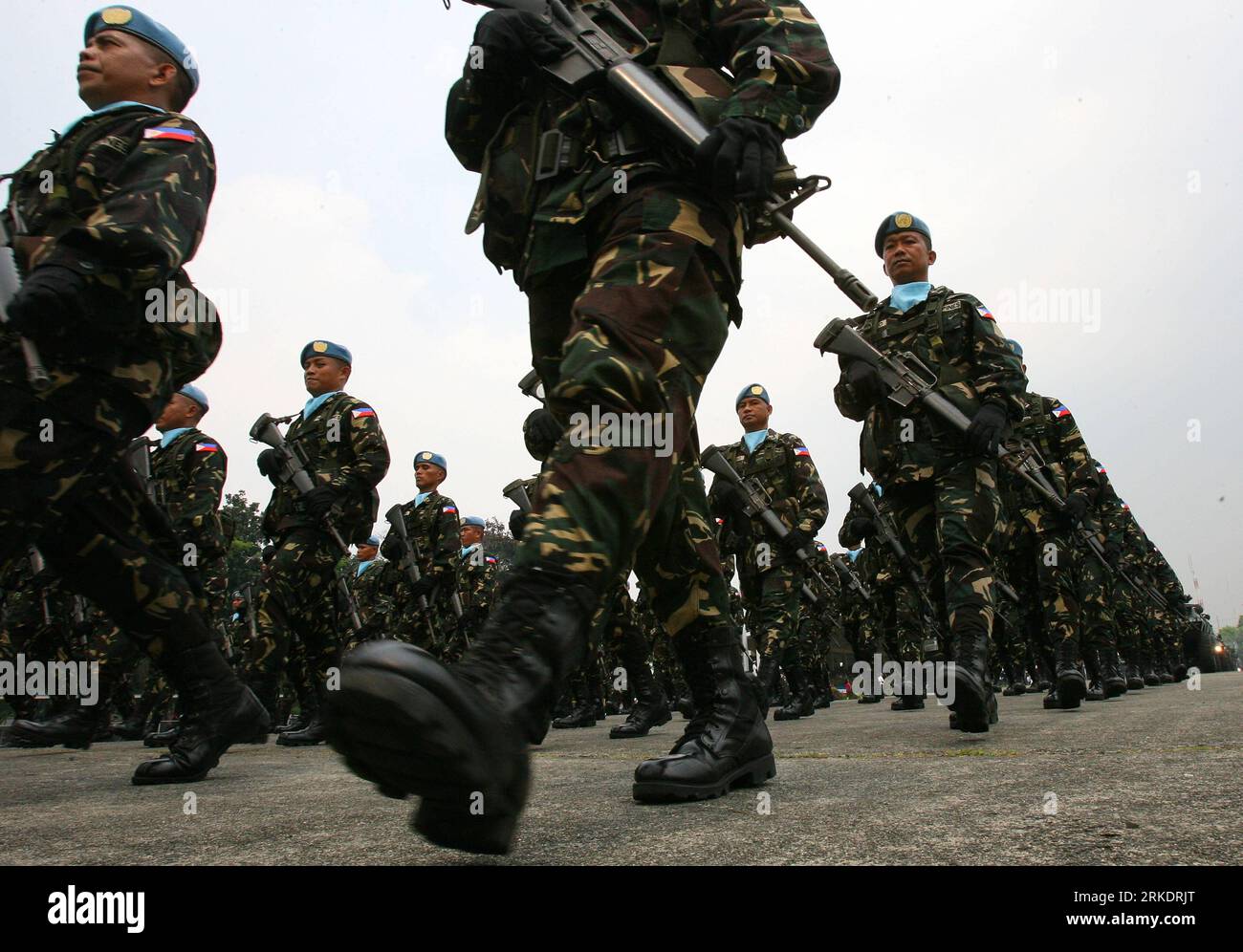 Un peacekeeping soldiers parade hi-res stock photography and images - Alamy