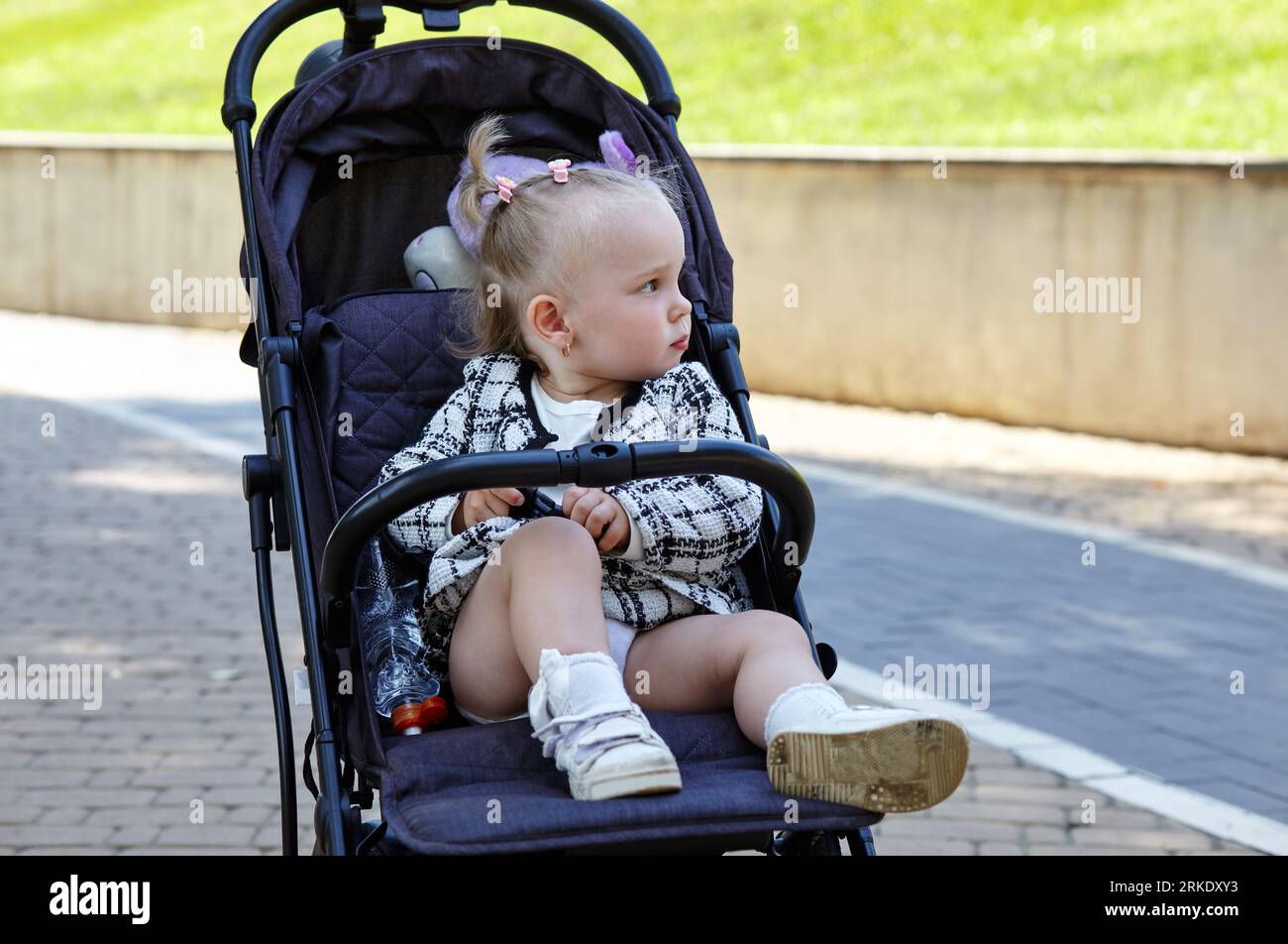 Walk for children hi-res stock photography and images - Alamy