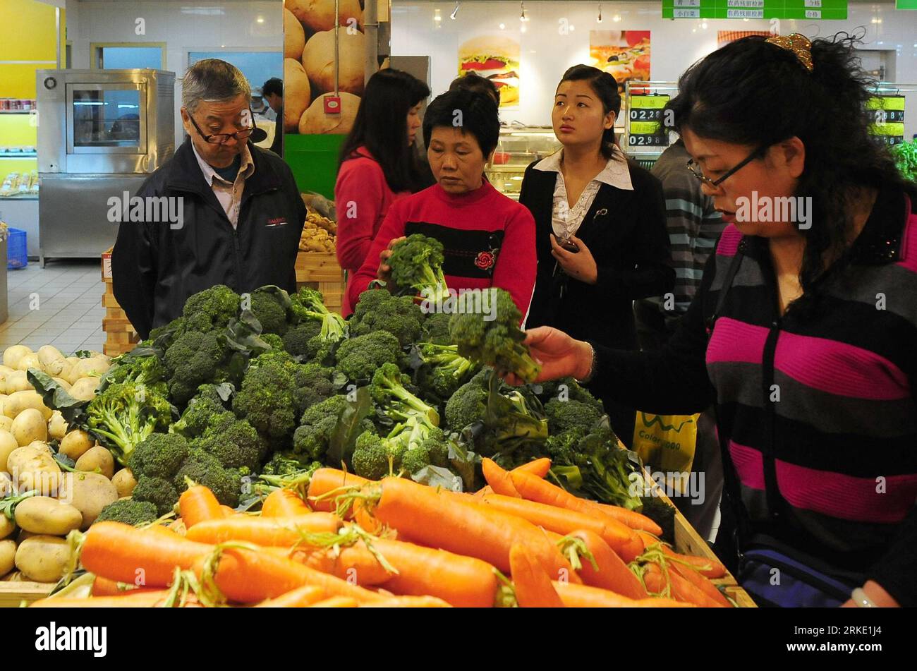 3 16 1999 hi-res stock photography and images - Alamy