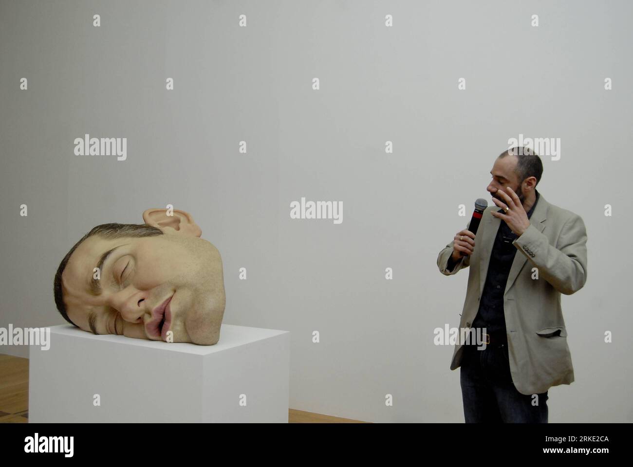 2001 2002 hi-res stock photography and images - Alamy