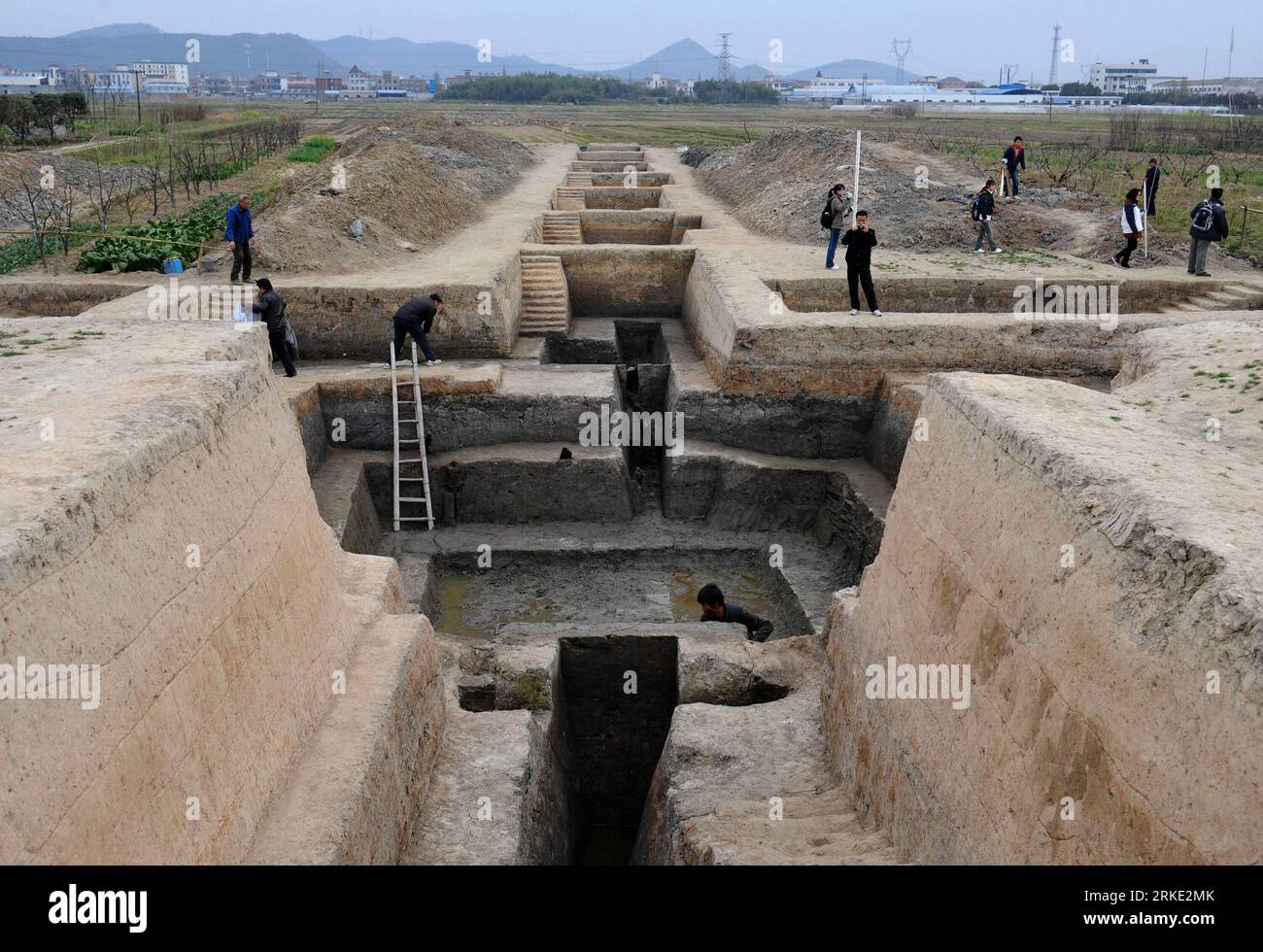 Liangzhu archaeological ruins hi-res stock photography and images - Alamy
