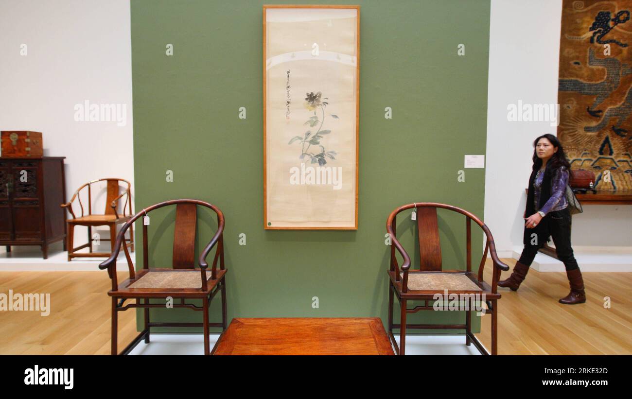 Asian art week auction hi-res stock photography and images - Alamy