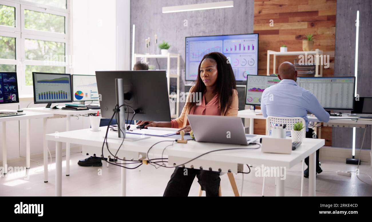 Customer call center hi-res stock photography and images - Alamy