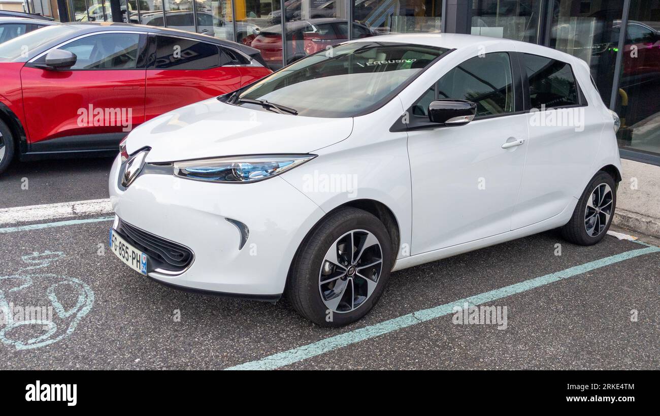 Zoe logo hi-res stock photography and images - Alamy