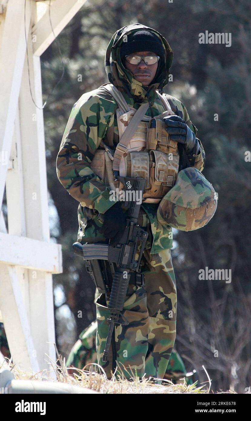 Joint logistics over the shore hi-res stock photography and images - Alamy