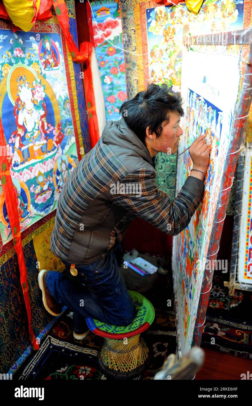 Thangka workshop hi-res stock photography and images - Alamy
