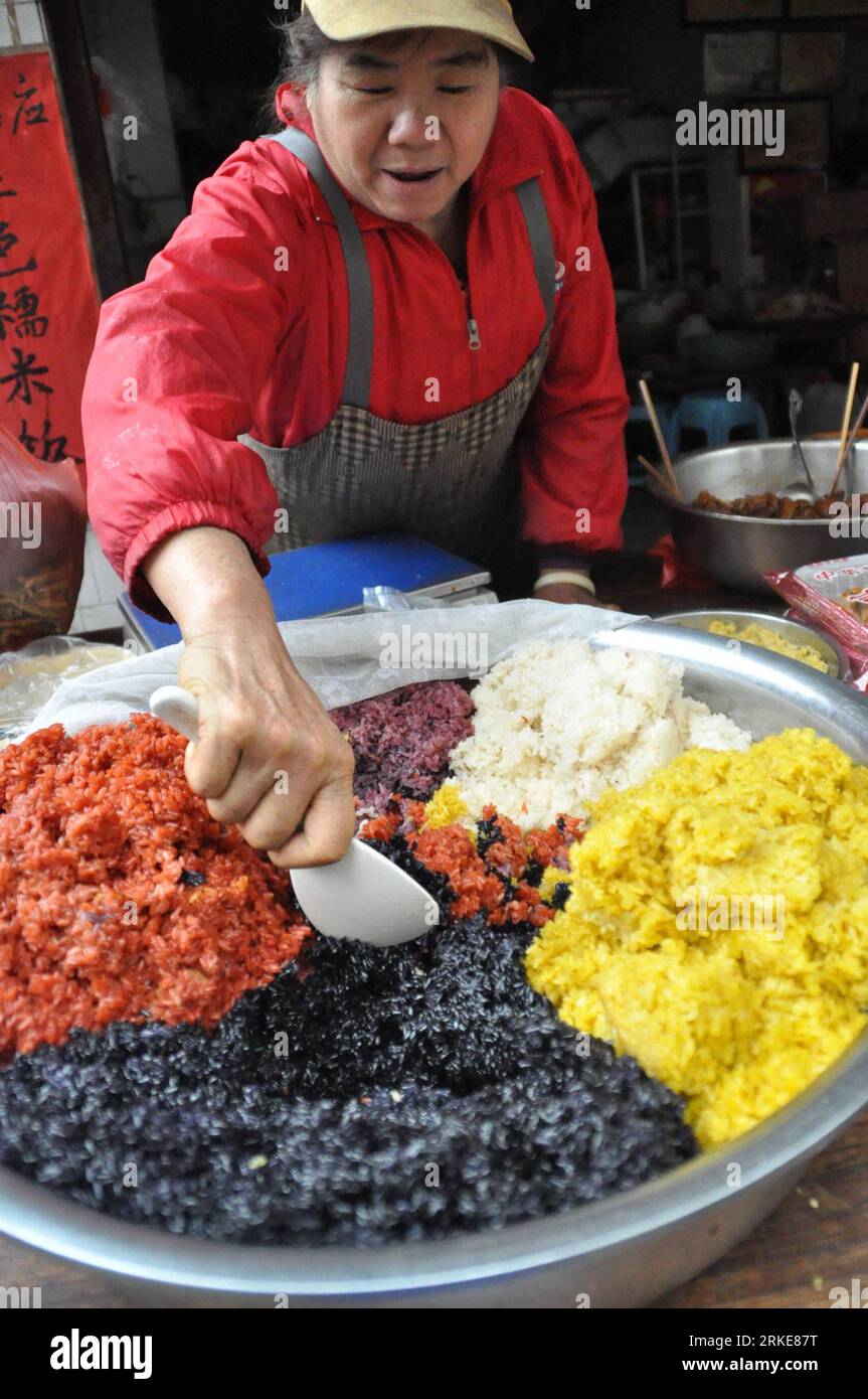 Five colored glutinous rice hi-res stock photography and images - Alamy