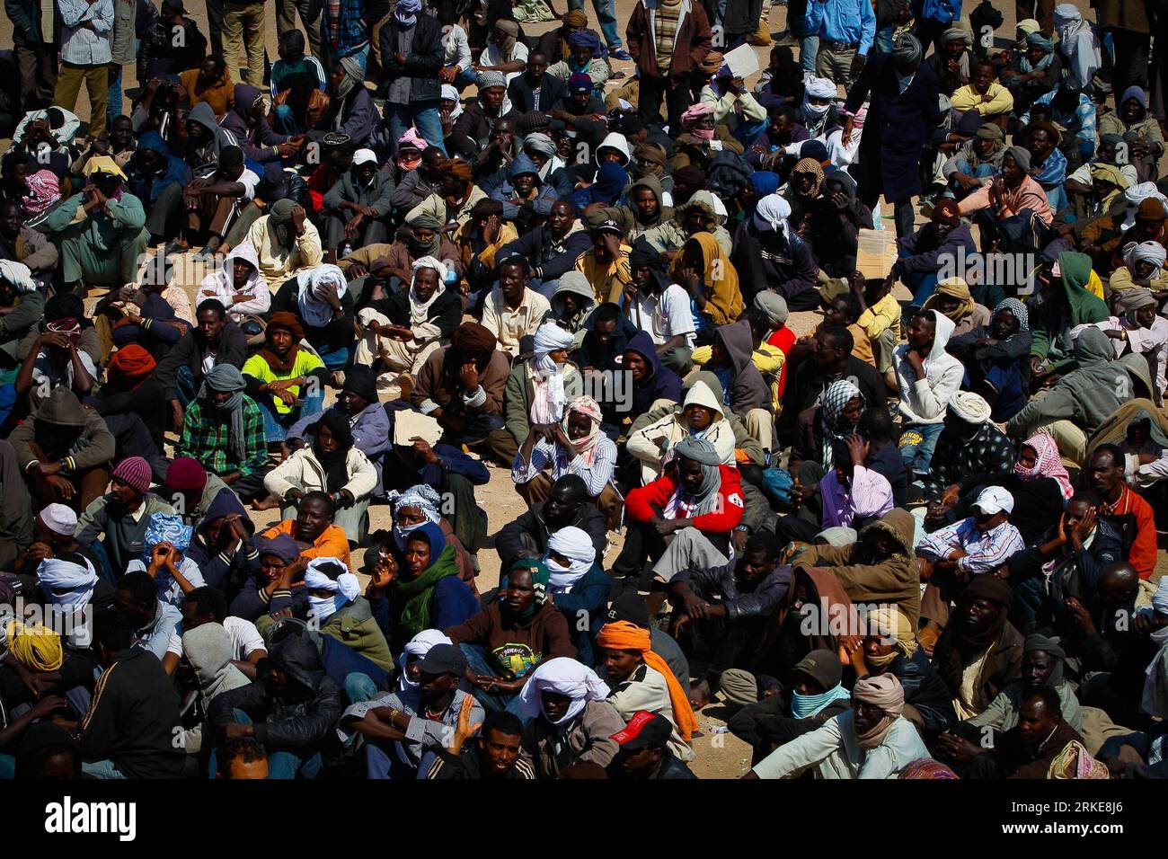 Cairo libya border refuges hi-res stock photography and images - Alamy