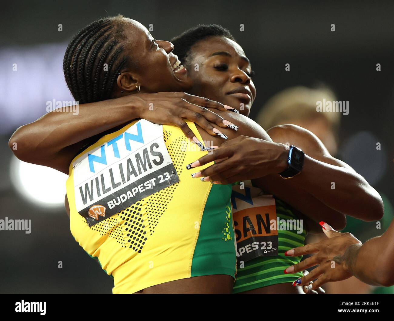 Budapest, Hungary. 24th Aug, 2023. Danielle Williams (L) of Jamaica ...