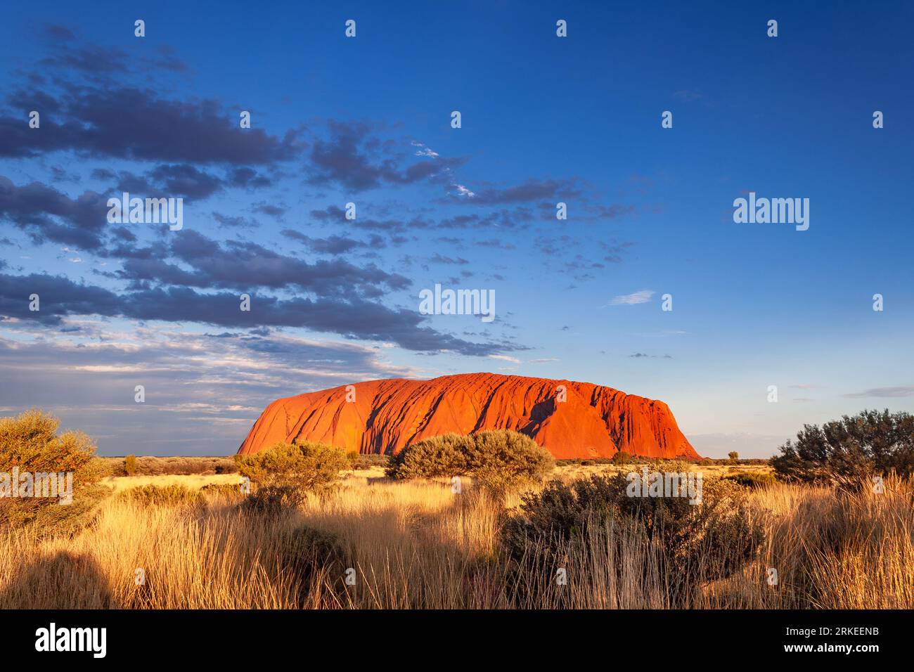 Beautiful sunset at the Red Centre, Uluru, Northern Territory ...