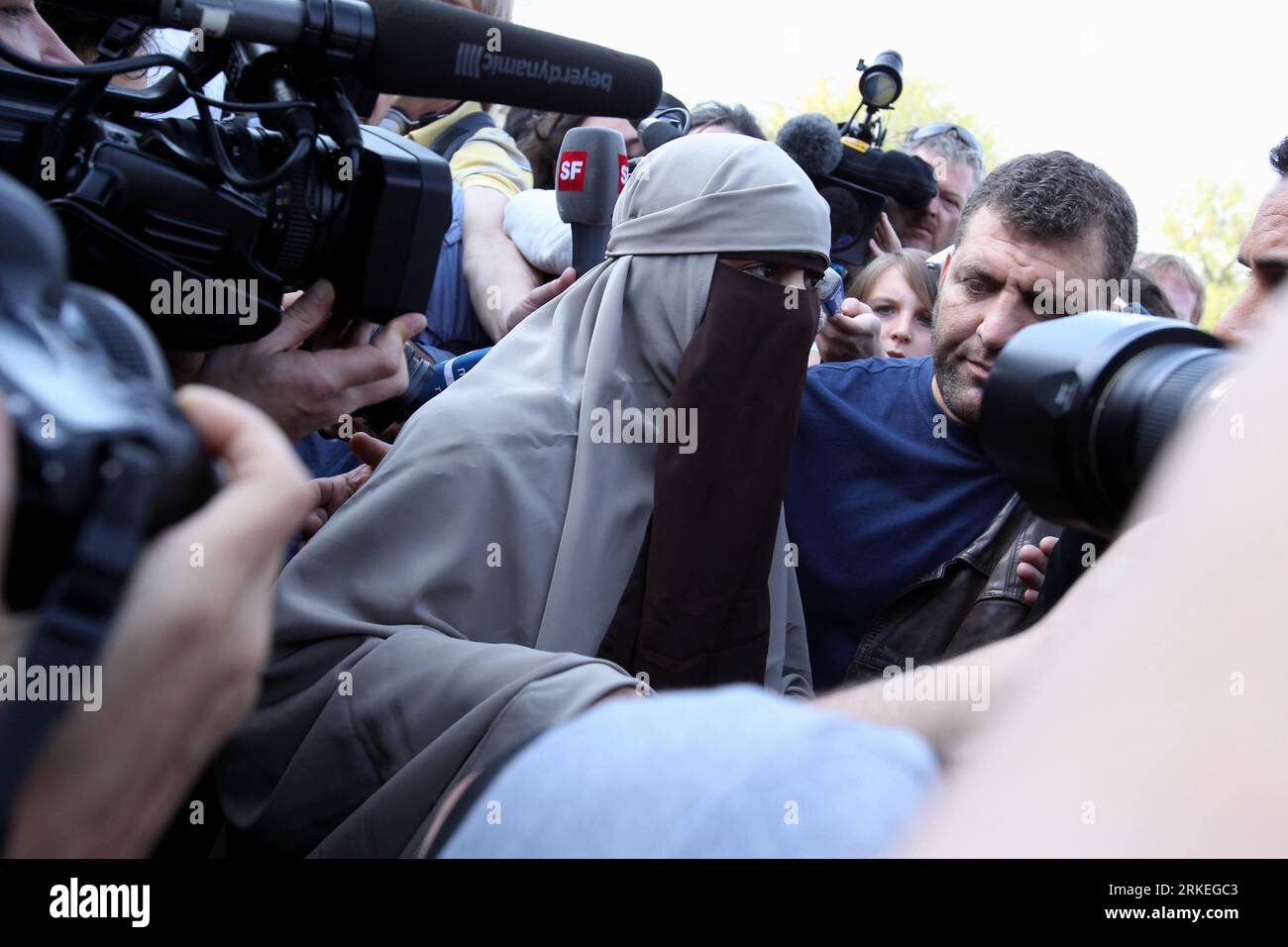 Verbot burka hi-res stock photography and images - Alamy