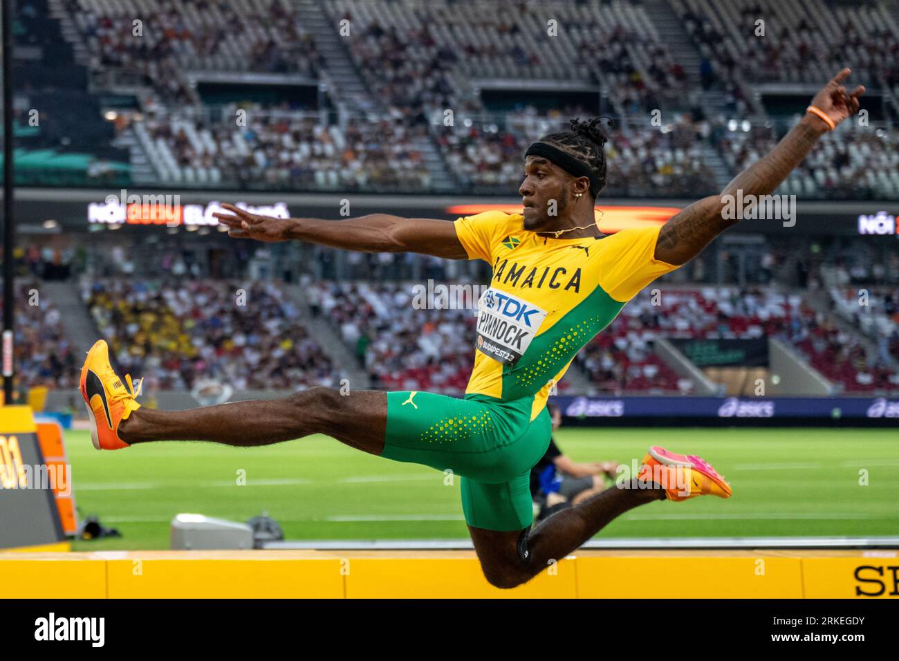 Budapest, Hungary. 24th Aug, 2023. Wayne Pinnock of Jamaica competes ...