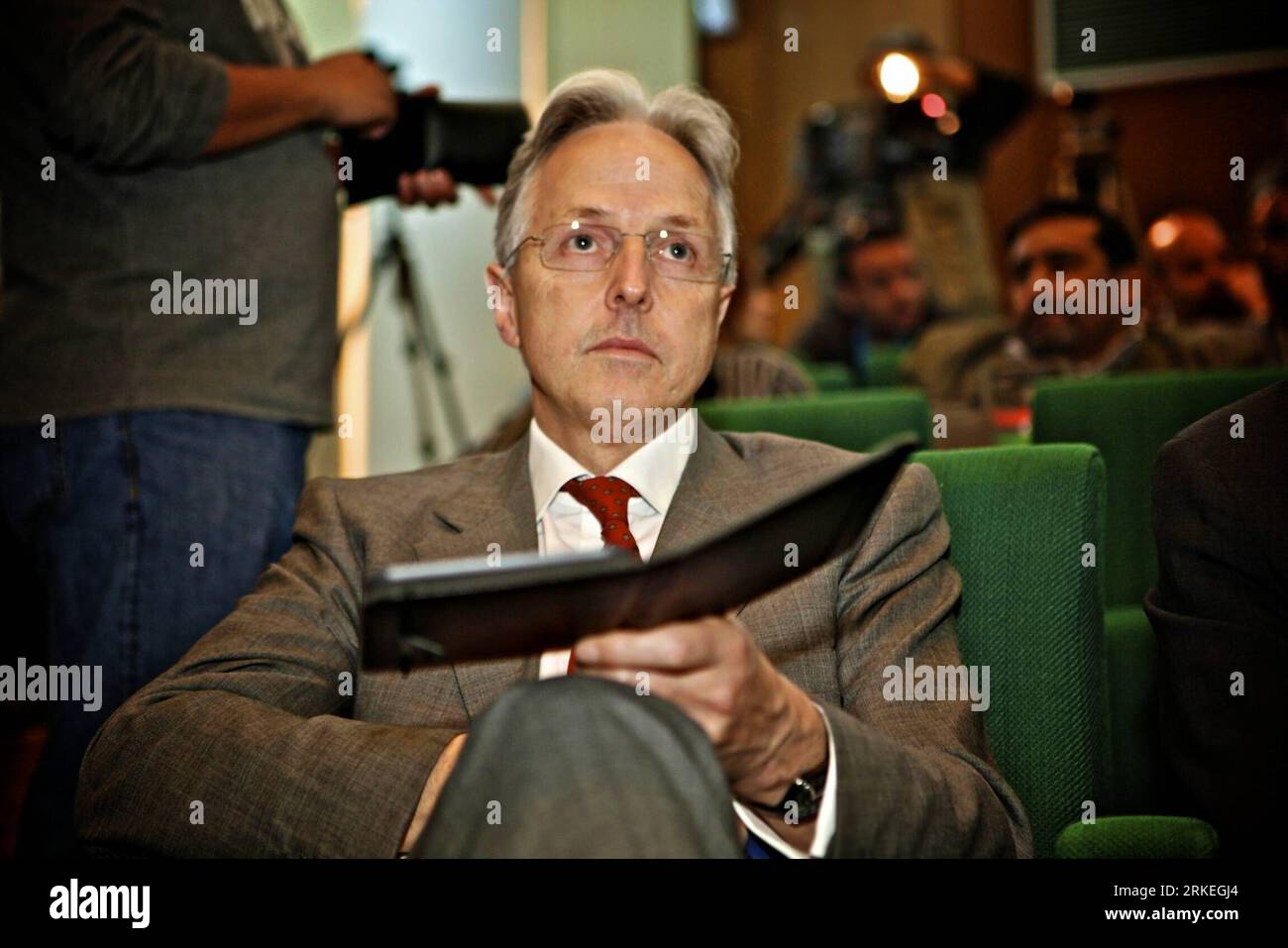 Loyal on a map hi-res stock photography and images - Alamy