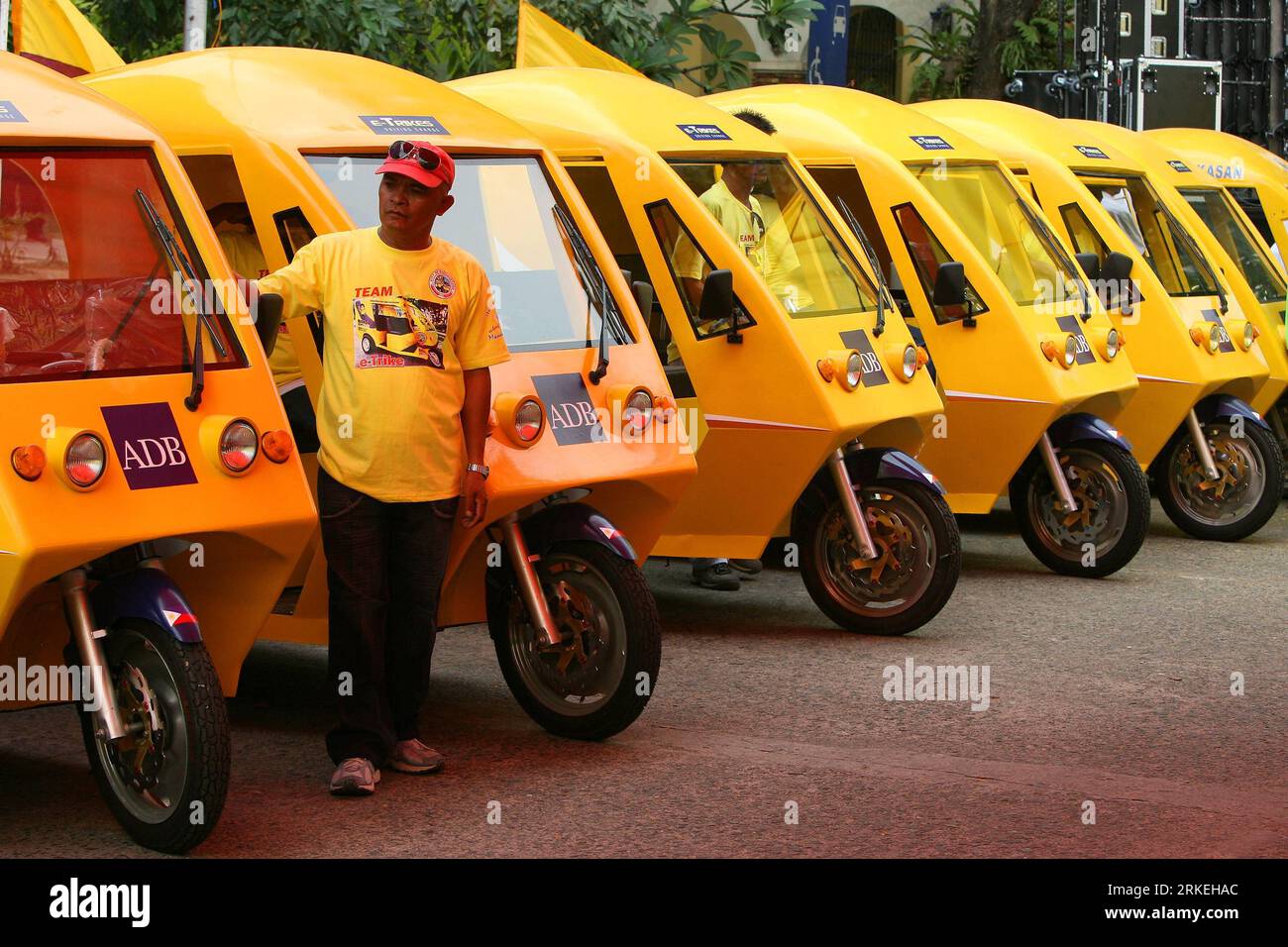 Trikes in manila hi-res stock photography and images - Alamy