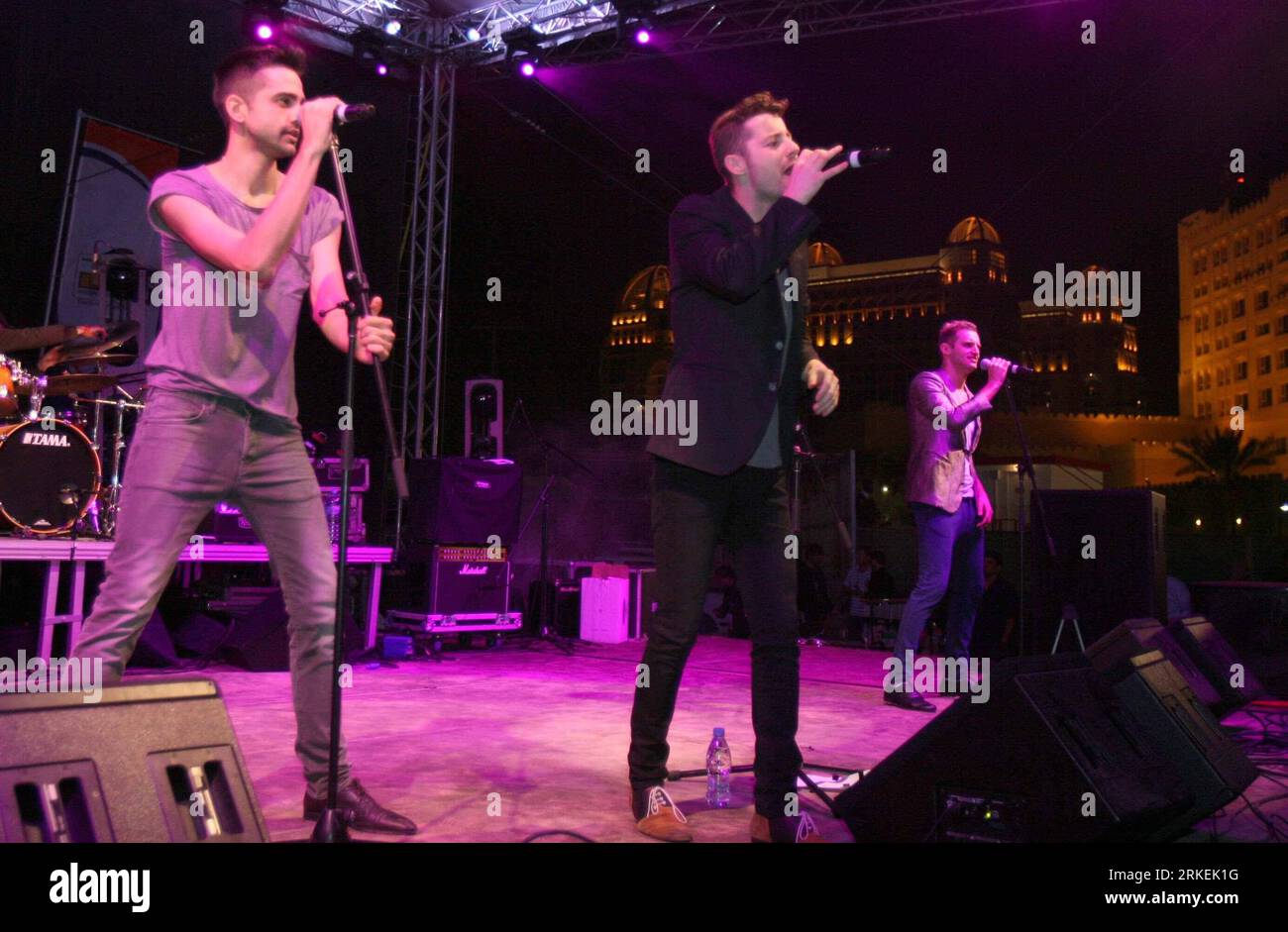 Akcent band hi-res stock photography and images - Alamy