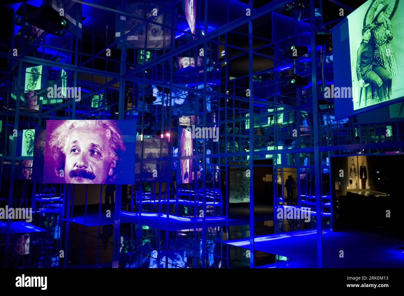 Albert einstein scientist date hi-res stock photography and images - Alamy
