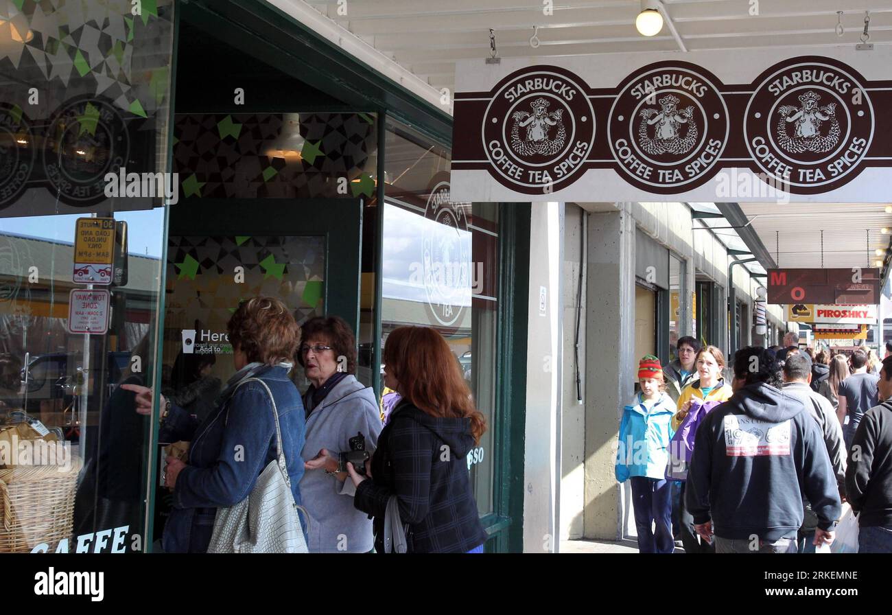 First starbucks hi-res stock photography and images - Alamy