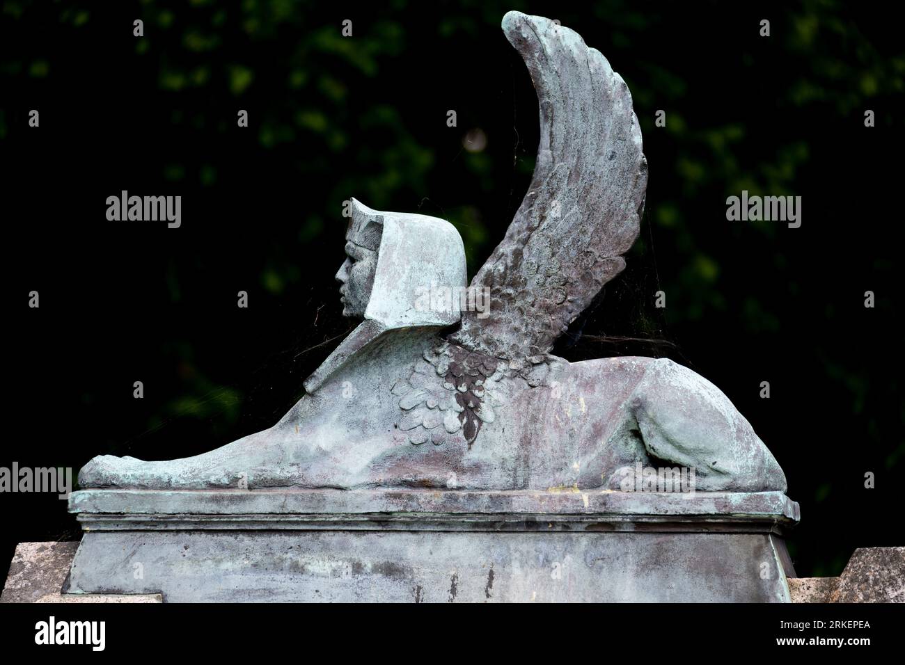 Alicia Shelton tomb detail, St. George`s churchyard, Brailes ...