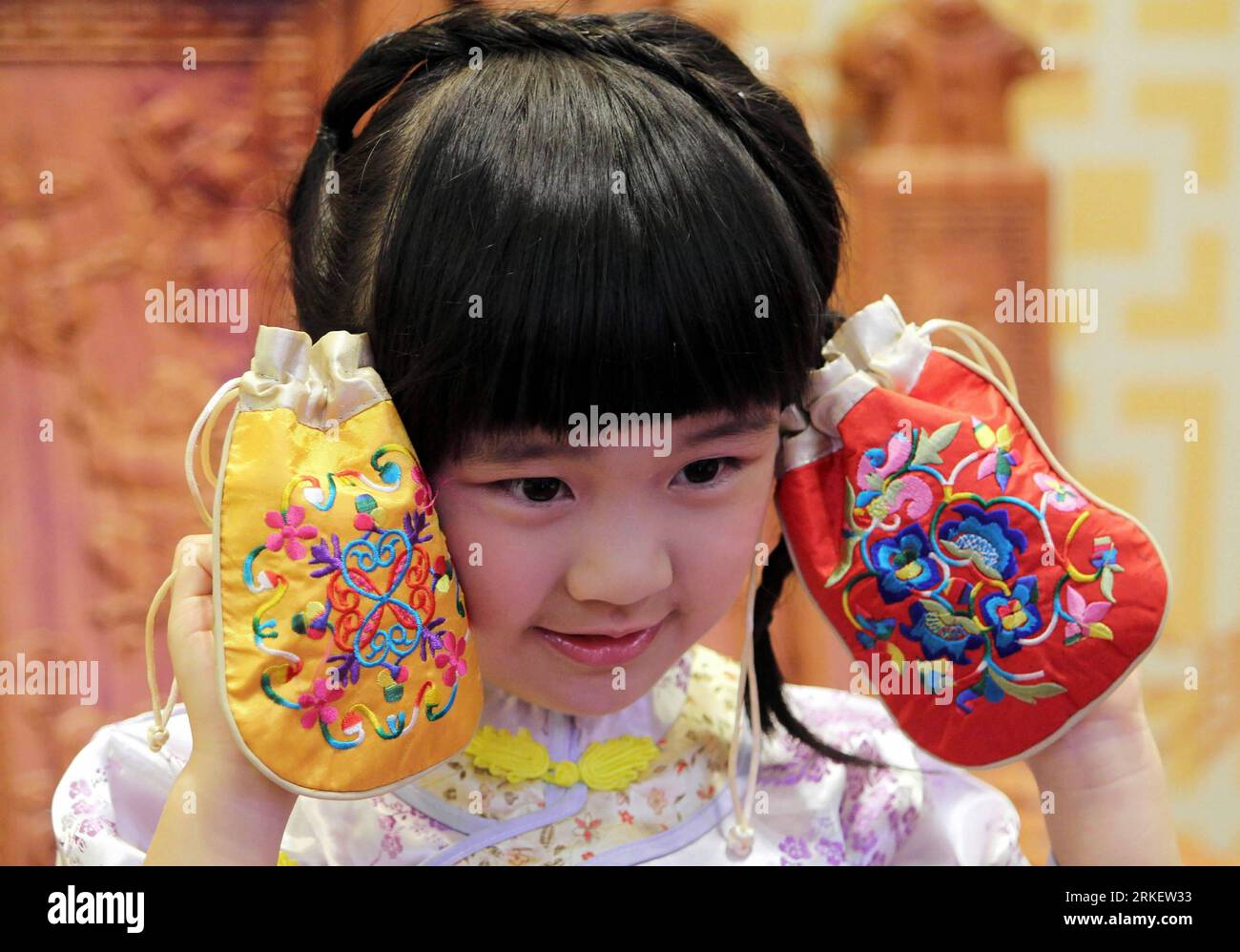 Republic of china 1912 hi-res stock photography and images - Alamy