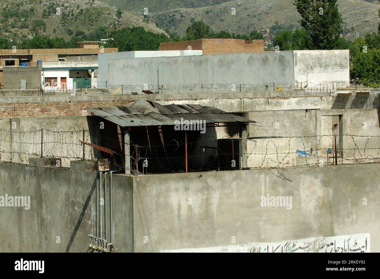 Osama bin laden compound hi-res stock photography and images - Alamy