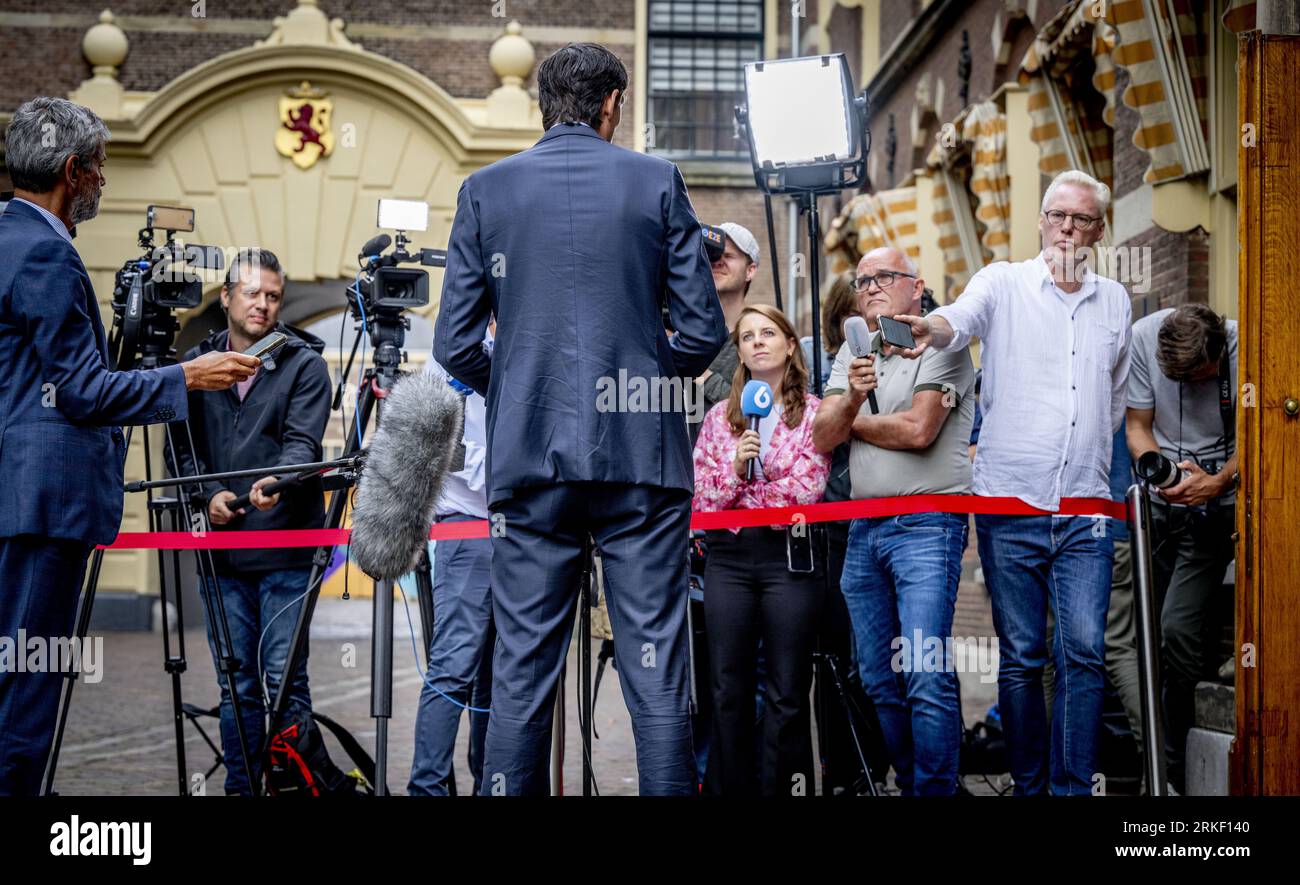 Outgoinggroup of people hi-res stock photography and images - Alamy