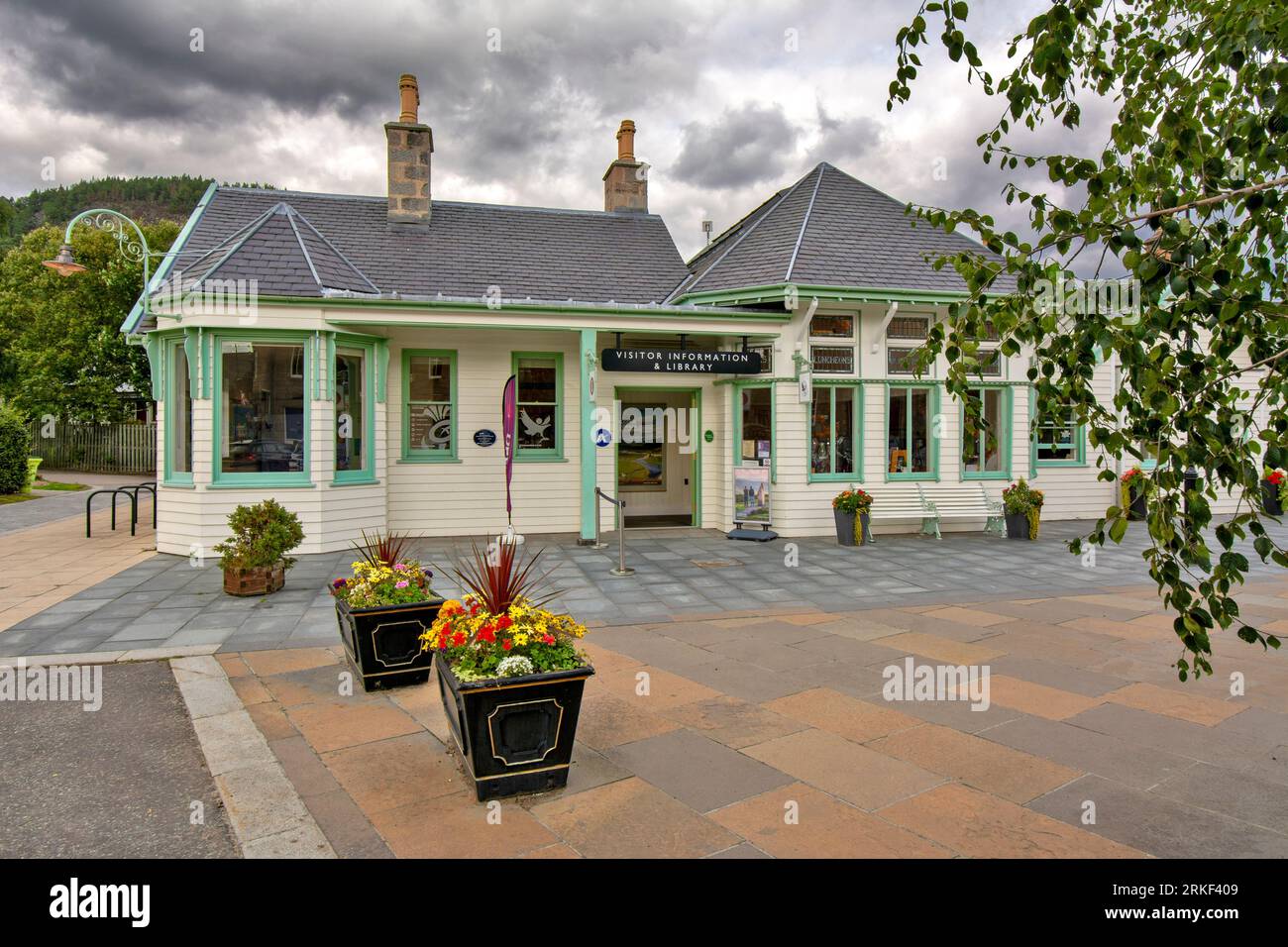 Ballater Aberdeenshire Scotland Station Square and Visitor Information ...