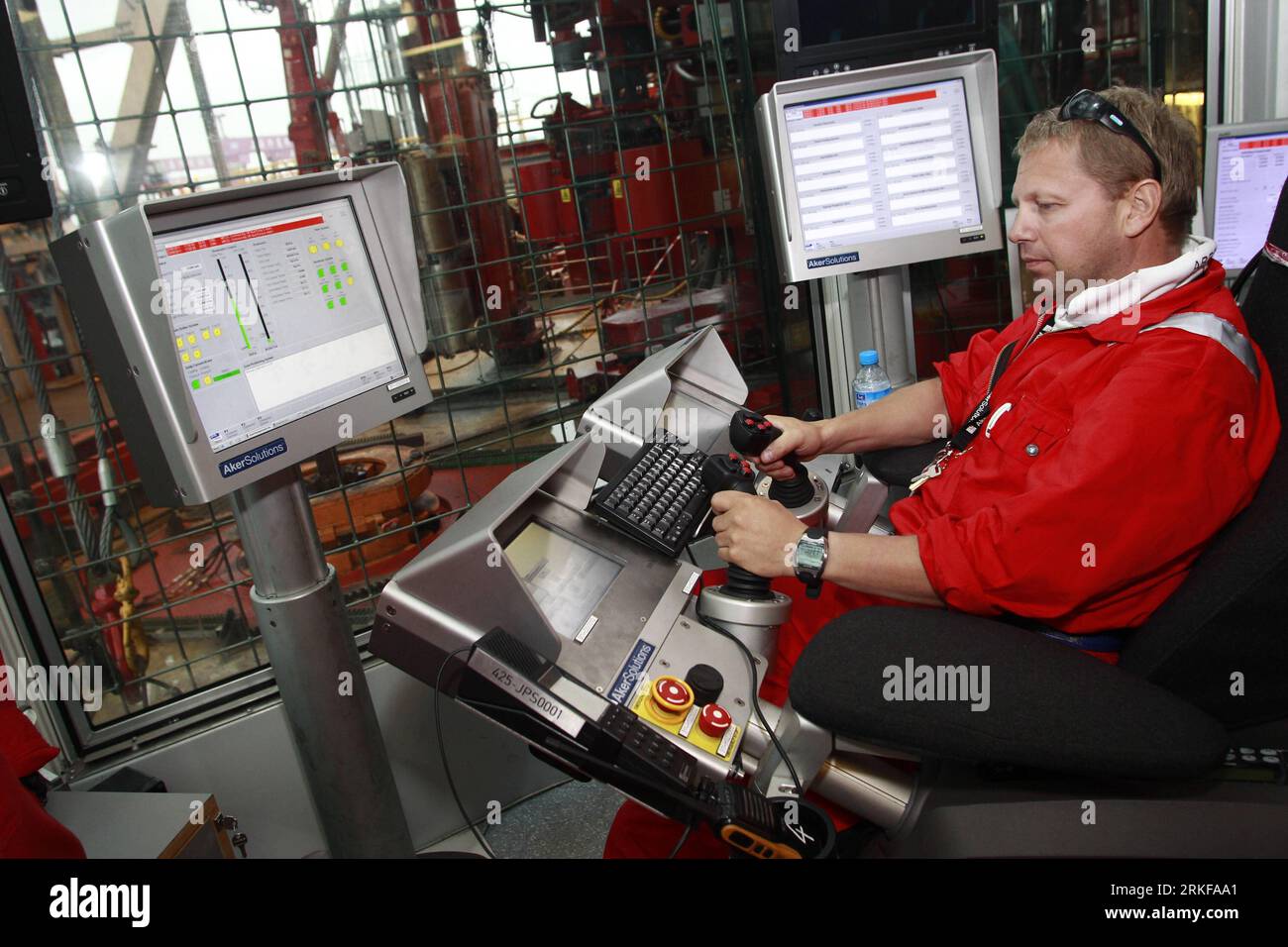 981 oil hi-res stock photography and images - Alamy