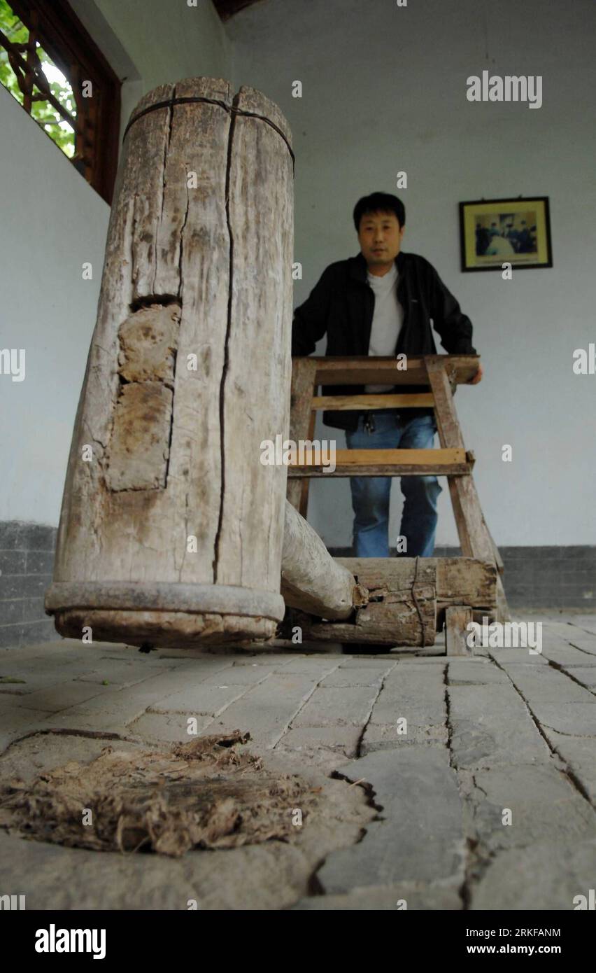 Ancient cai lun paper hi-res stock photography and images - Alamy
