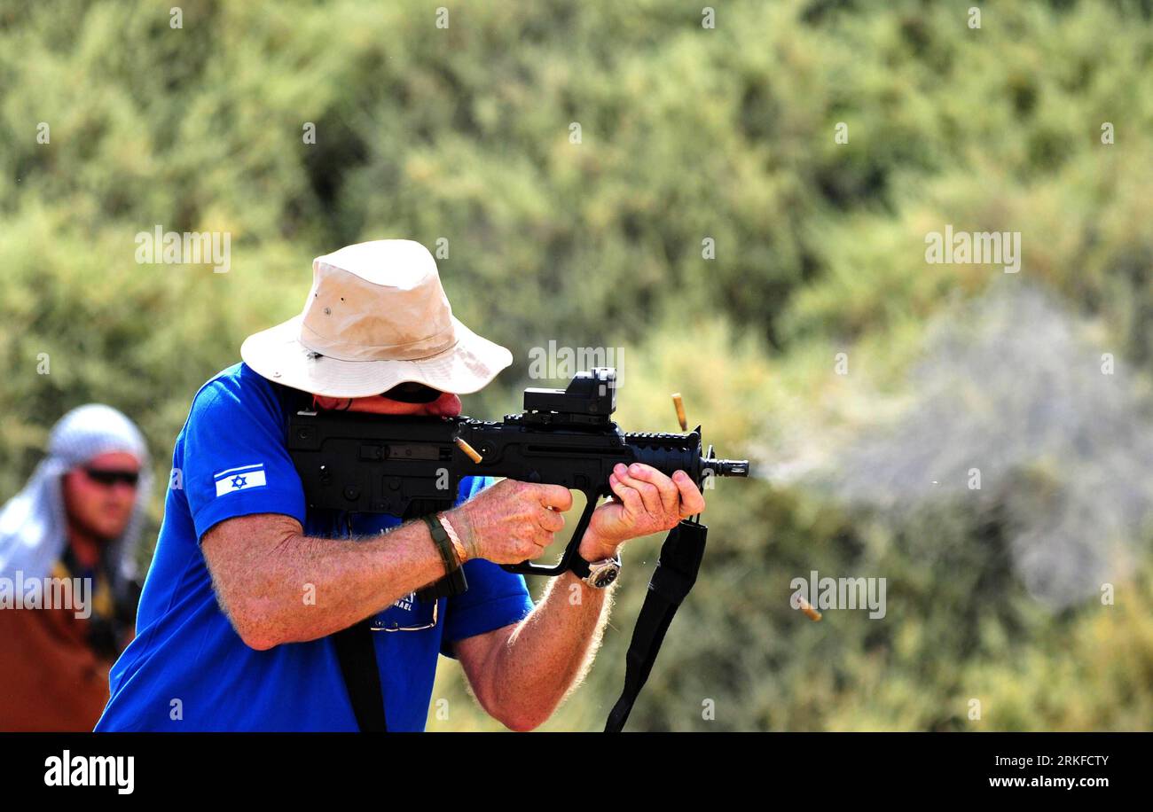 Skills training muslim hi-res stock photography and images - Alamy