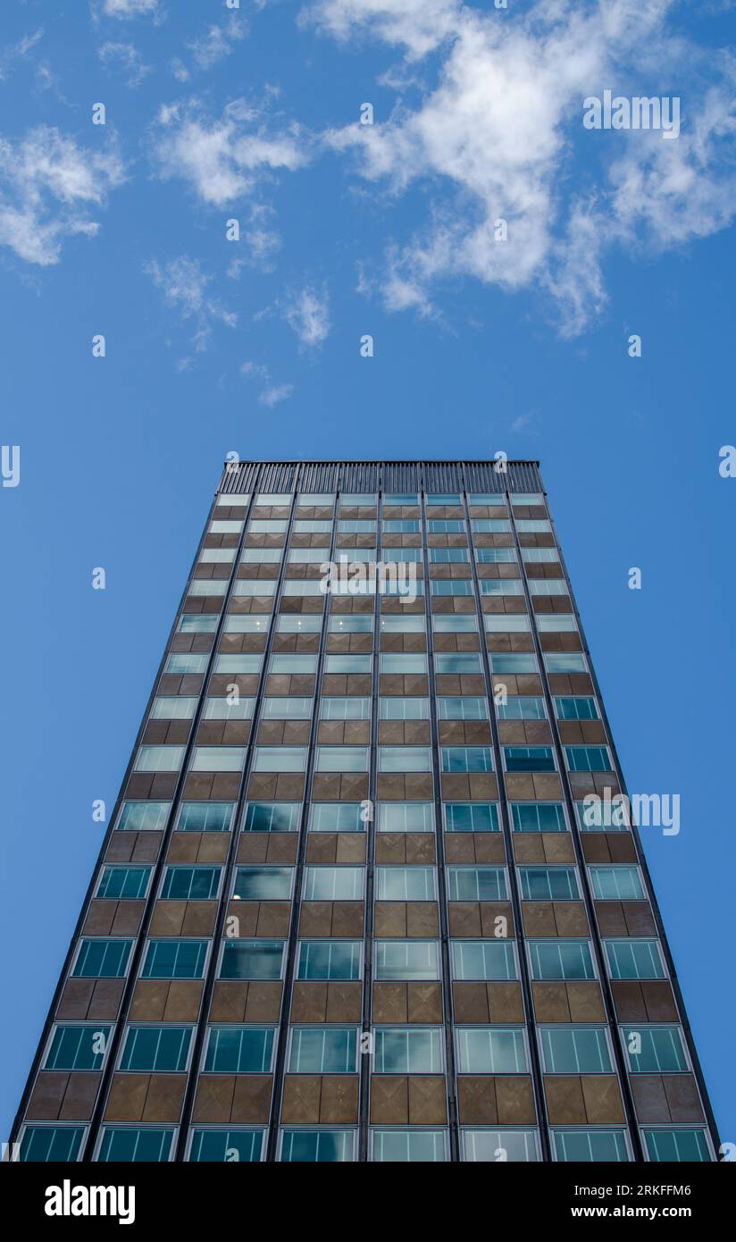 Office with view of tall buildings hi-res stock photography and images ...
