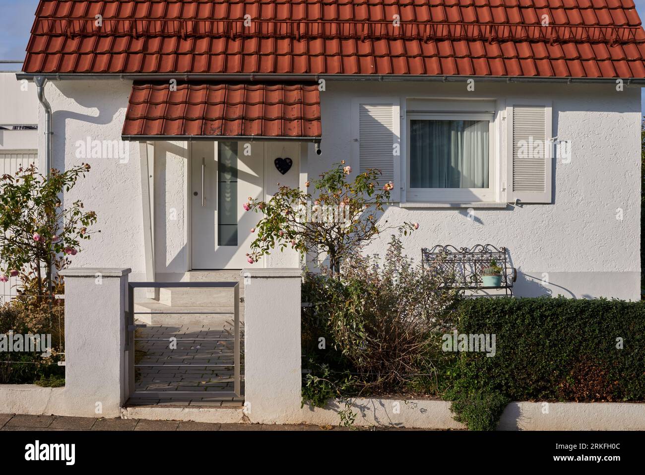 Wealthy suburb private house. Street of wealthy suburban residential ...