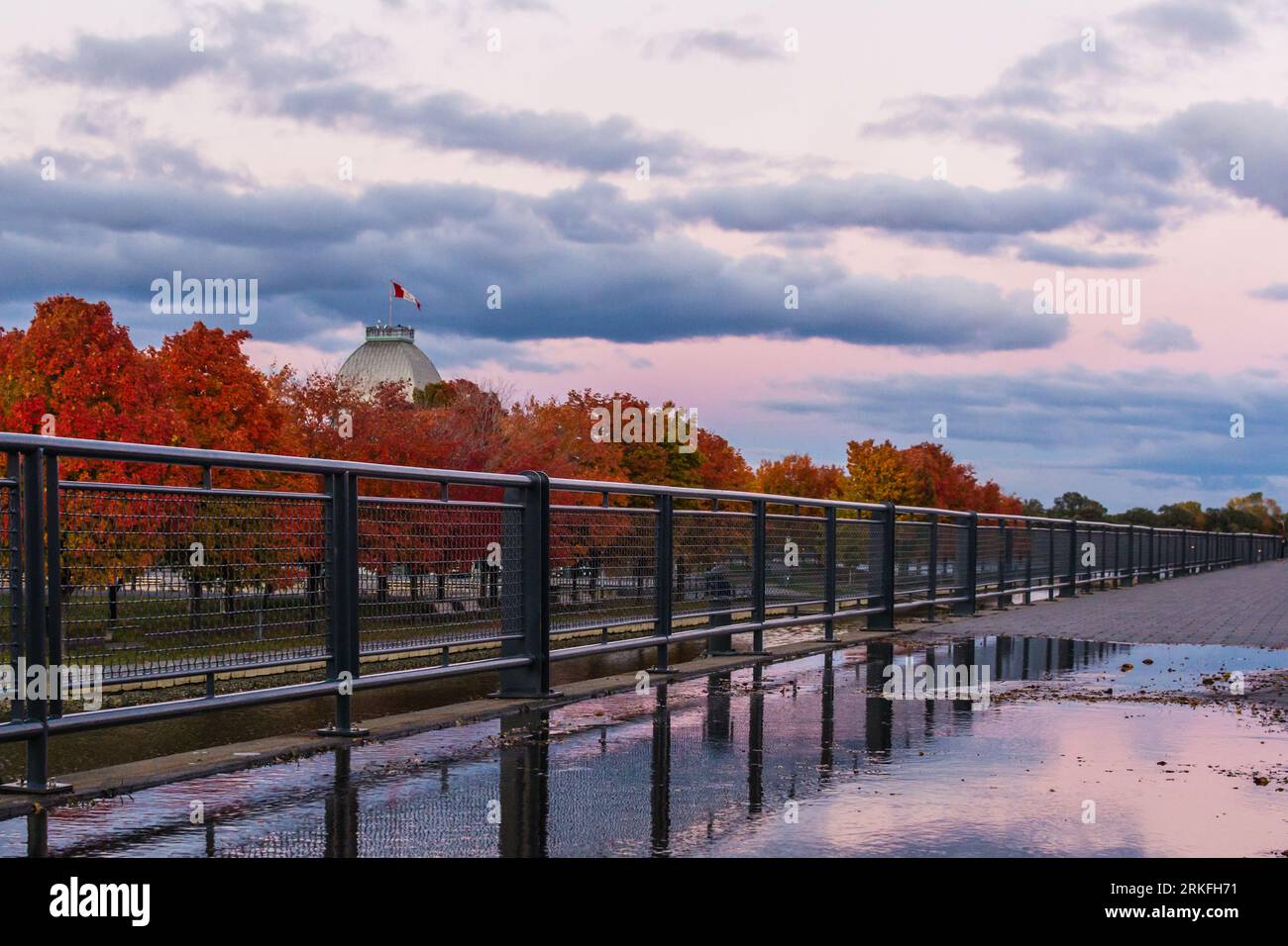 Changing waterfront hi-res stock photography and images - Alamy