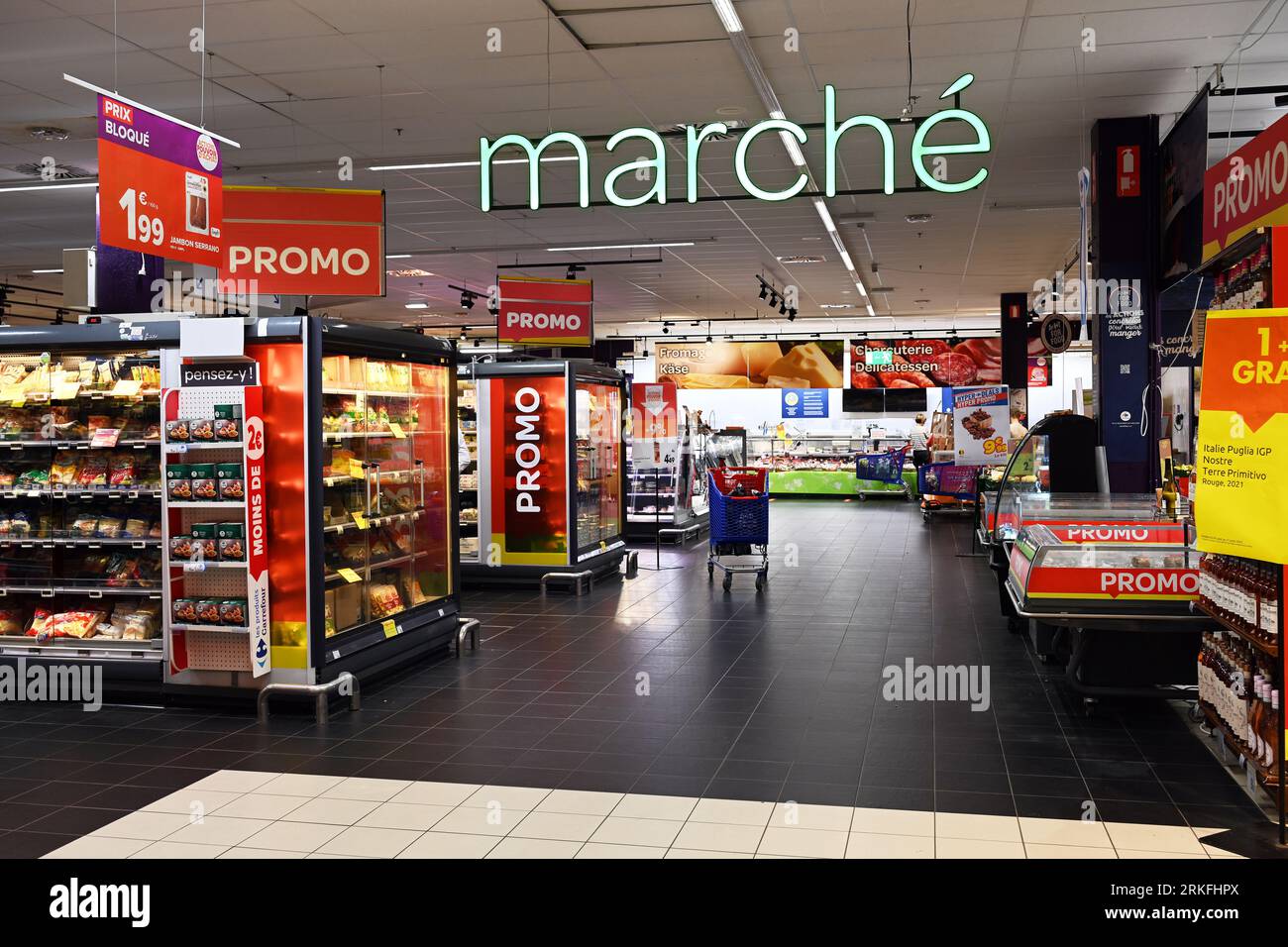 Inside french hypermarket hi-res stock photography and images - Alamy