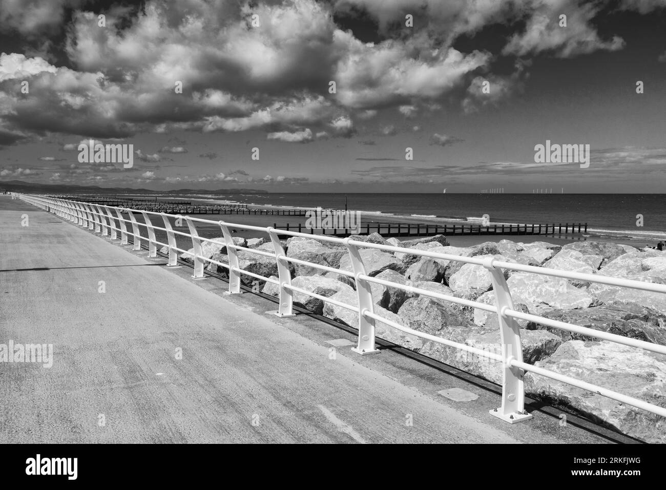 Rhyl beach summer Black and White Stock Photos & Images - Alamy