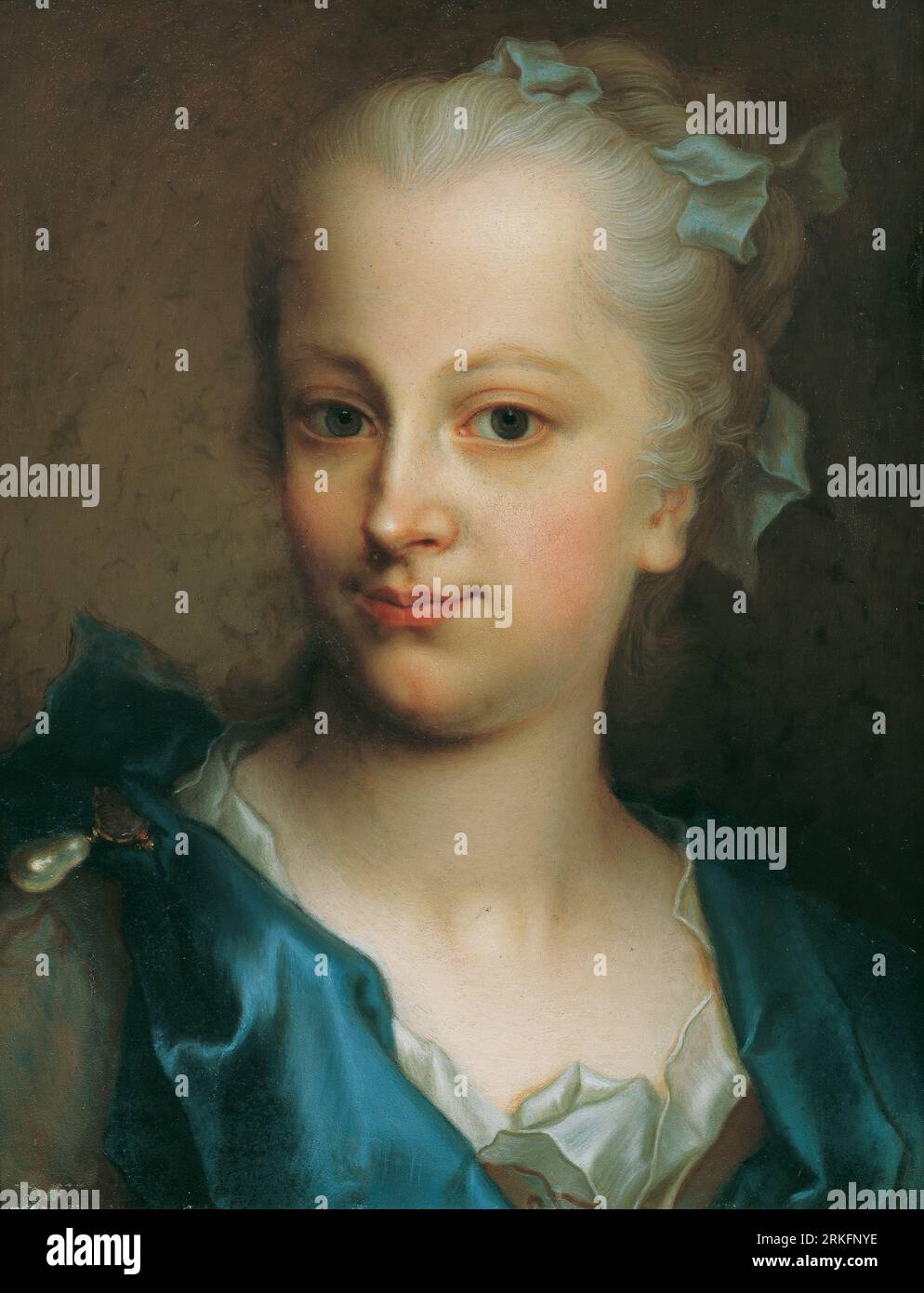 Blauem kleid hi-res stock photography and images - Alamy