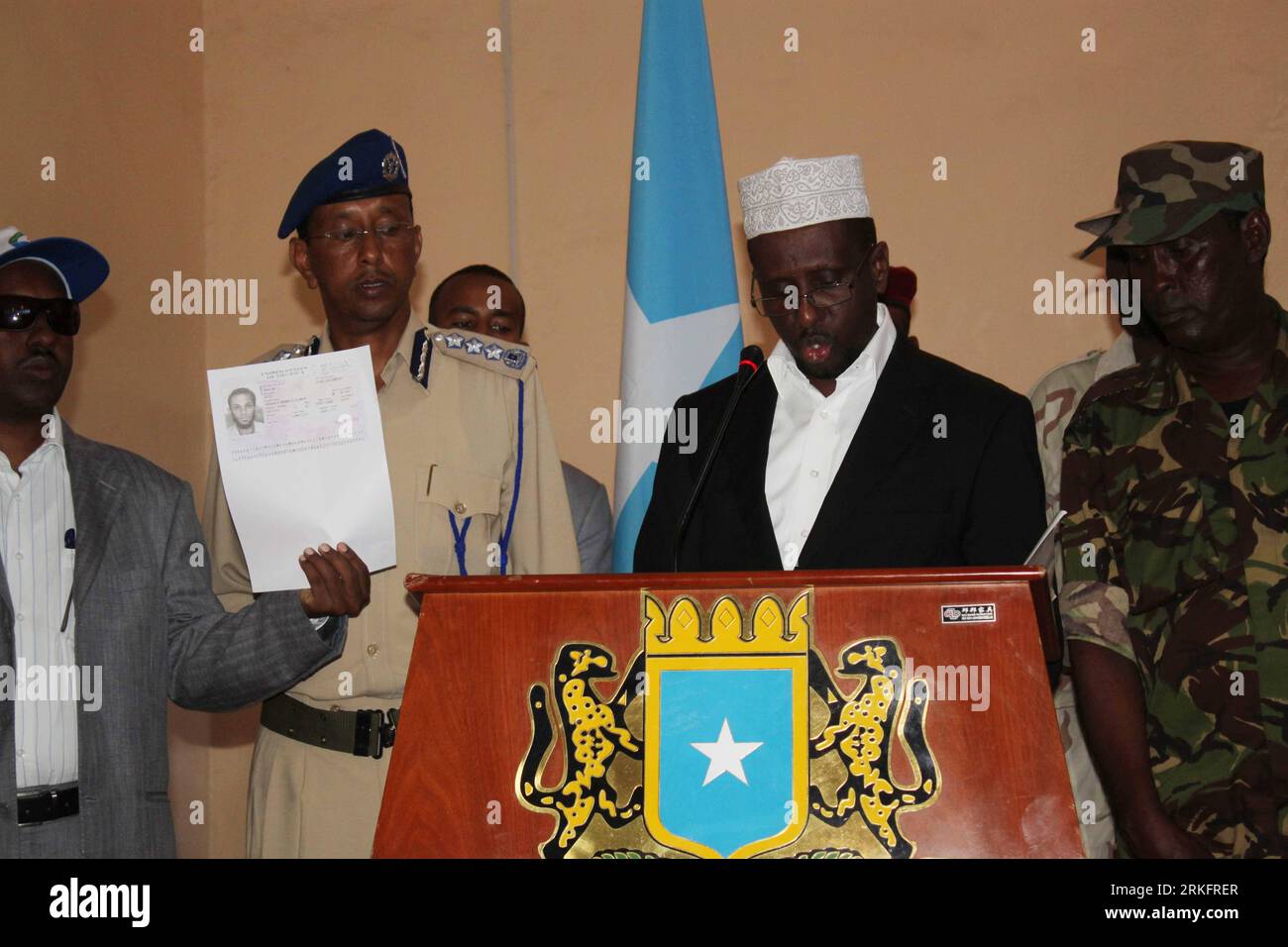 Somali president sheikh sharif sheikh hi-res stock photography and ...