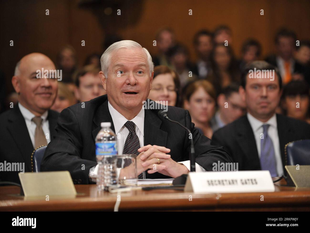 Robert gates senate hi-res stock photography and images - Alamy