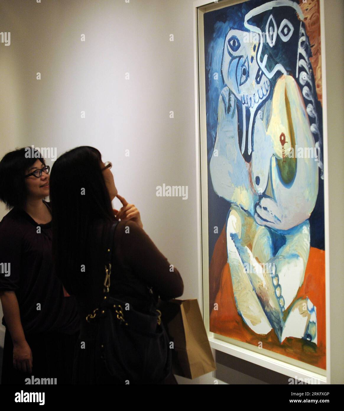 Picasso exhibited hi-res stock photography and images - Alamy