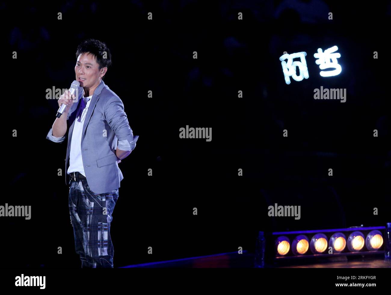 Angus chau hi-res stock photography and images - Alamy